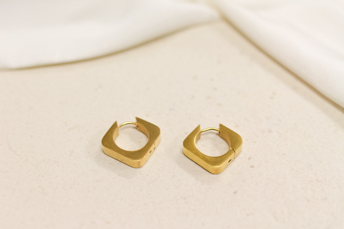 SQUARE HUGGIES: 18K GP – The Wedding Boutique